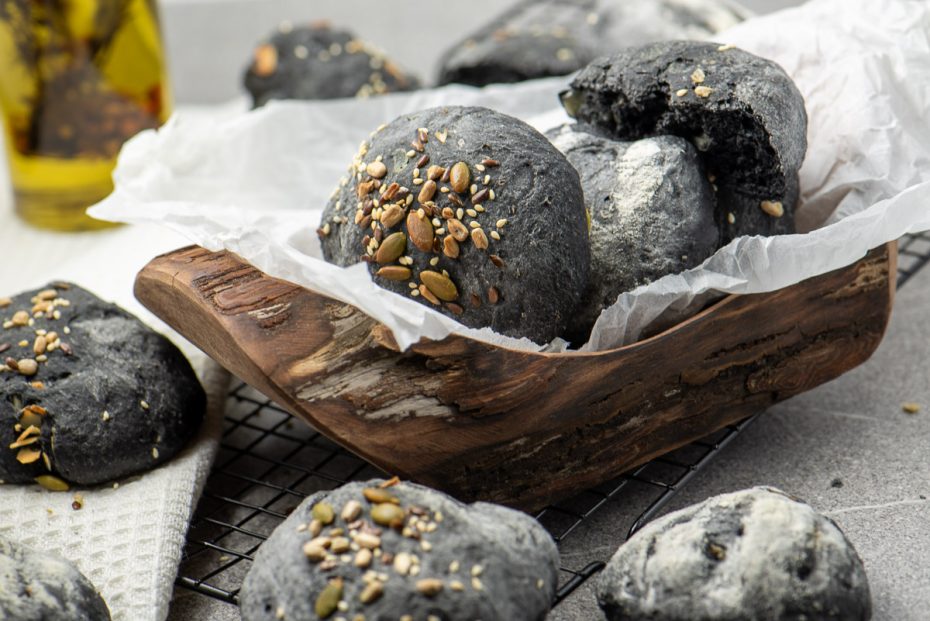 Black Bread – attractive, delicious, trendy | Lunchbox